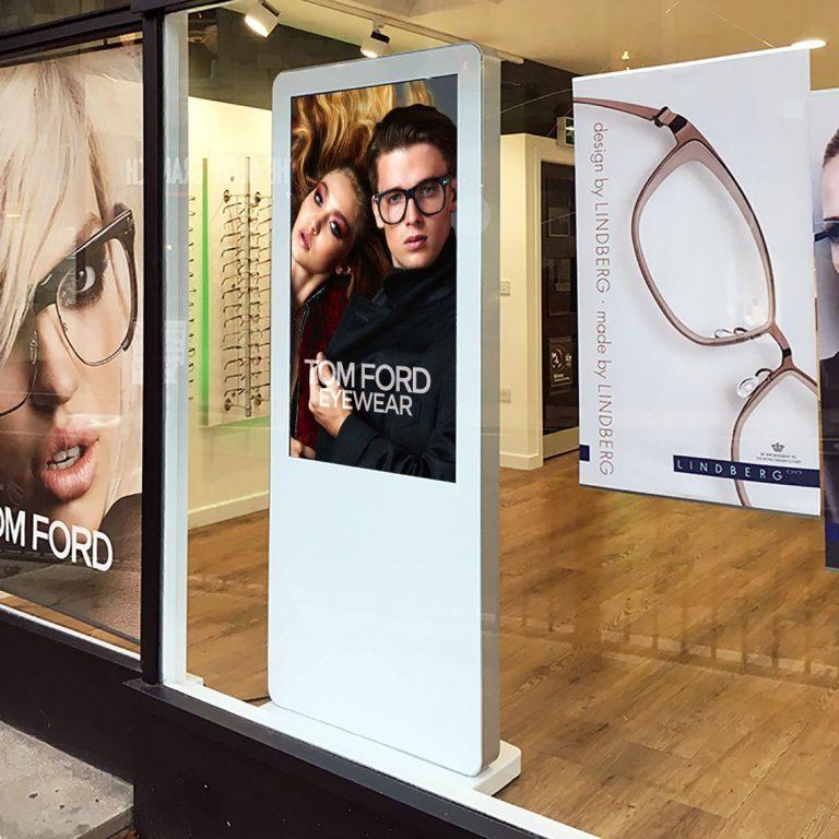 Retail Signage Display | Digital Screens & Signage | Luminati