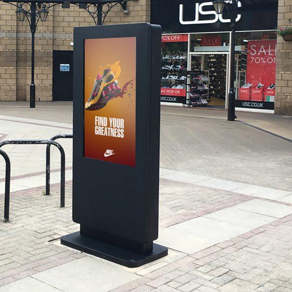 Outdoor Digital Signage Displays | Luminati