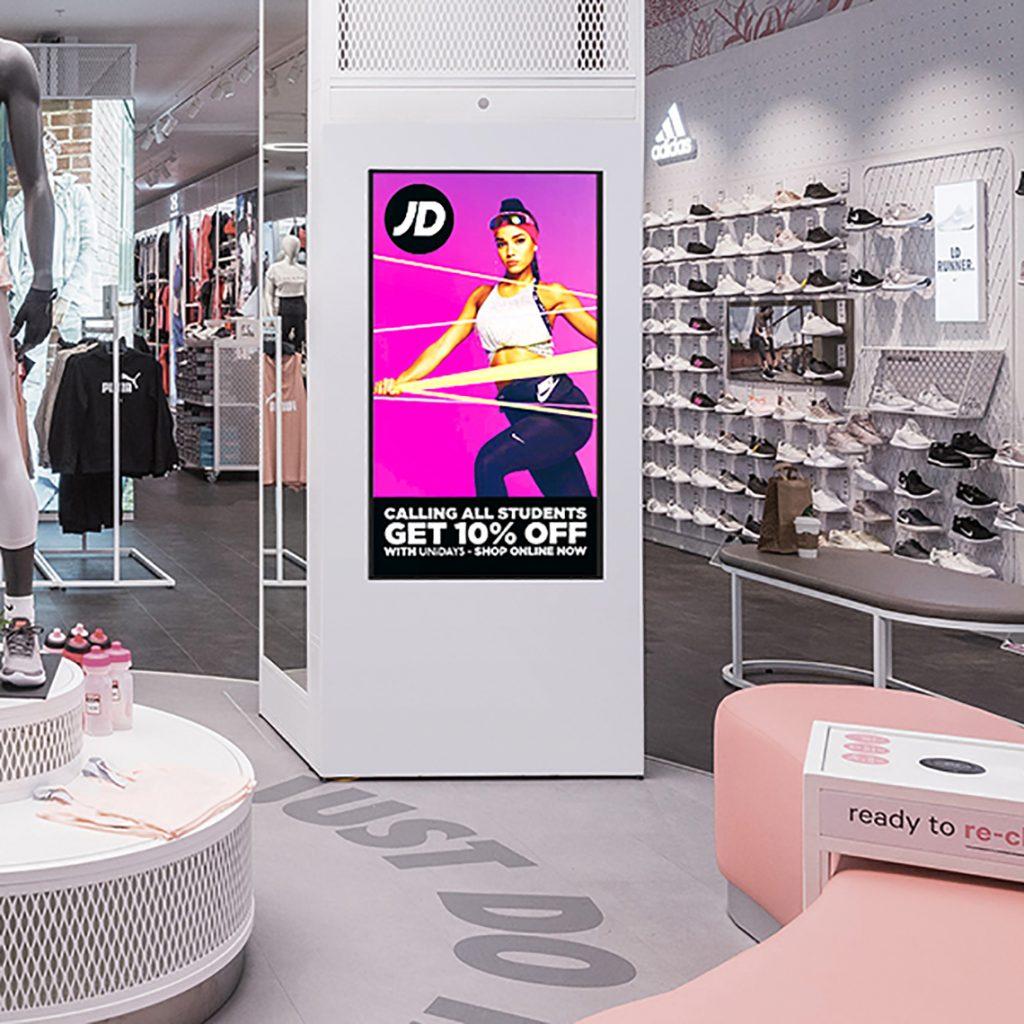 Digital Display Screens & Signage | Digital Advertising Screens | Luminati