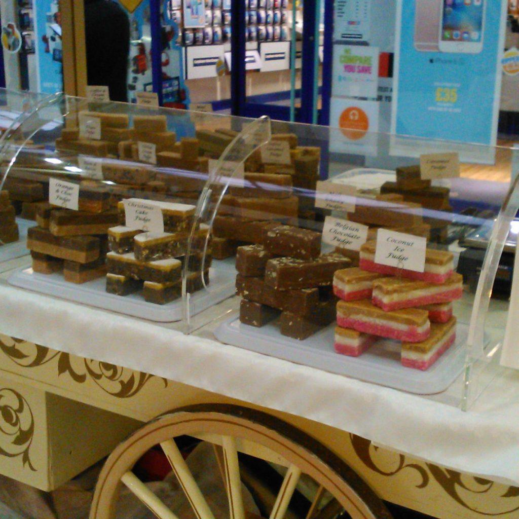 Portable Food Screen | Luminati Display Solutions