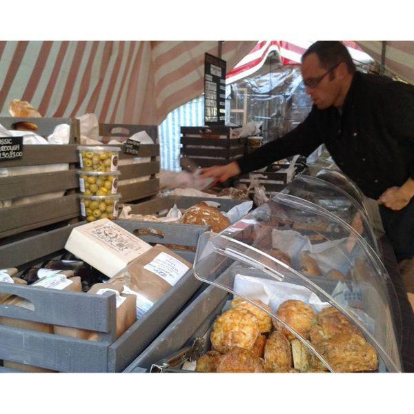 Portable Food Screen | Luminati Display Solutions