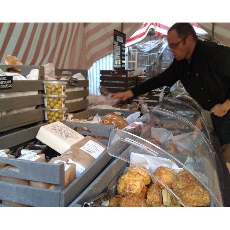 Portable Food Screen | Luminati Display Solutions