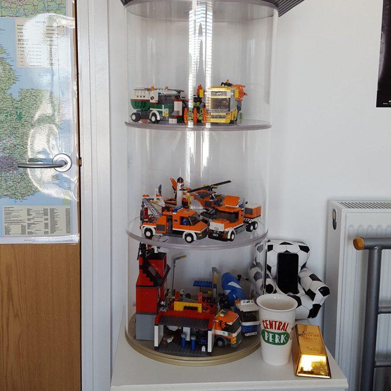 Stacking Model Display Boxes | Luminati