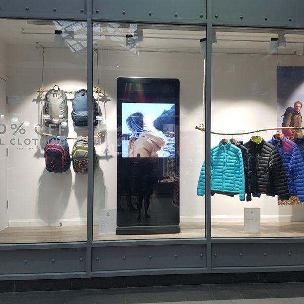 Retail Shop Digital Advertising Screen | Luminati