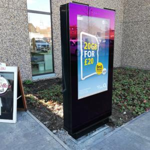 Outdoor Digital Advertising Screen | Interactive Touch Screen | Luminati