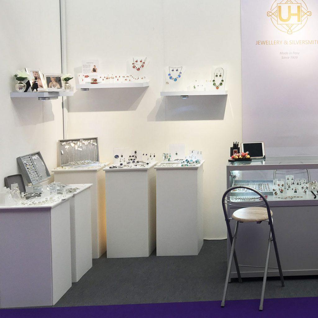 Tips to Maximise Space in a Small Retail Shop | Luminati