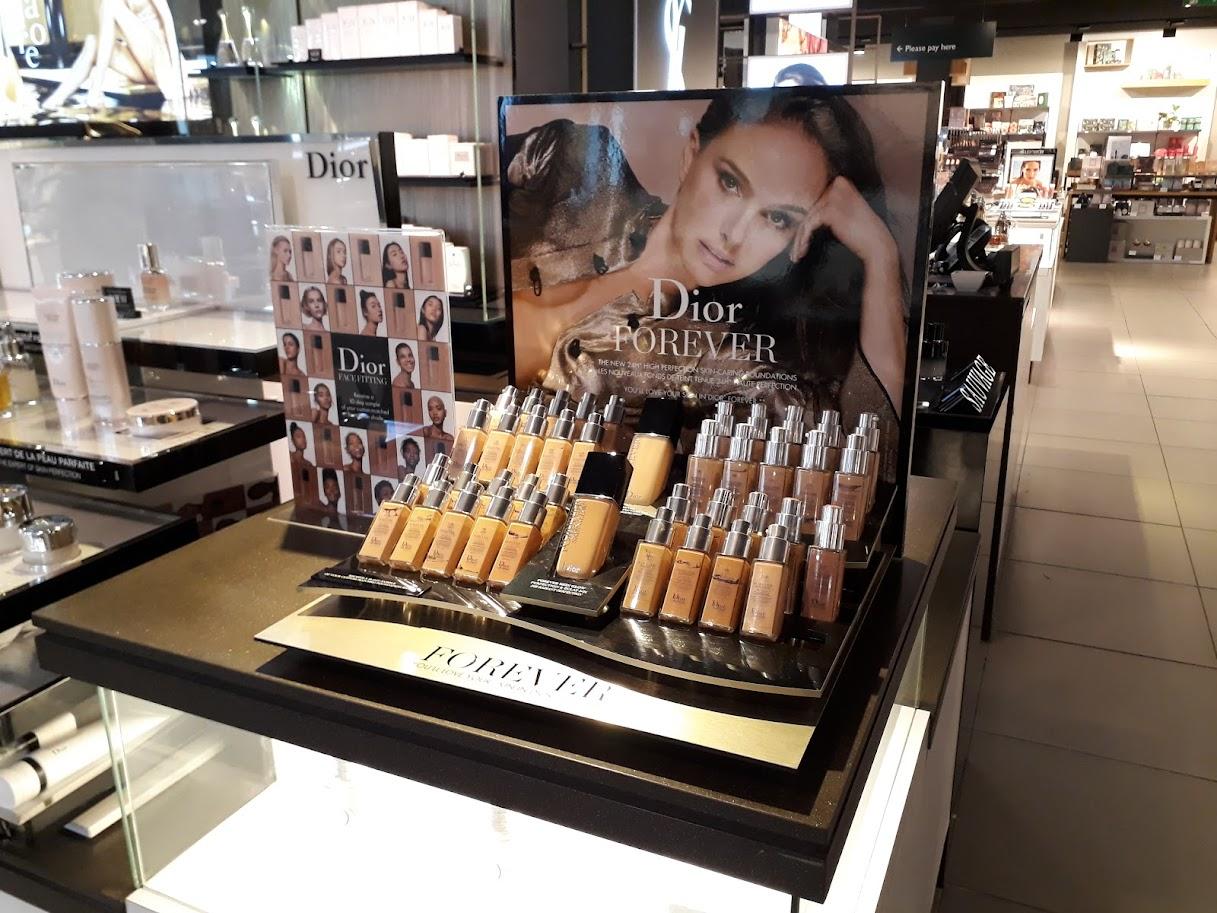 Beauty & Cosmetic Retail Display | Bespoke Design Service | Luminati